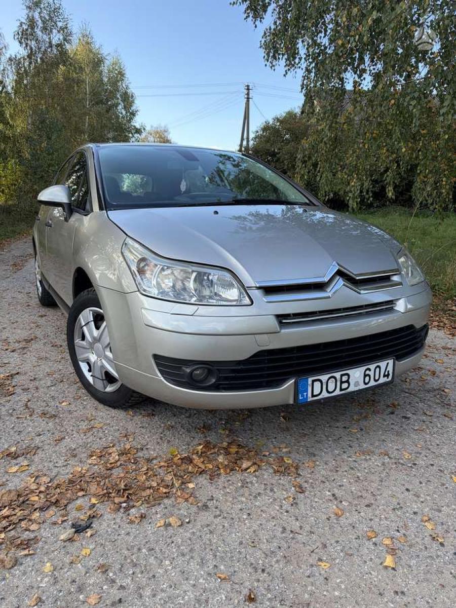 Pelēks Citroen C4 2008 Alīta, ar dzinēja tilpumu 1.59 L un nobraukumu 210 tūkst. km par 1250 €, foto 1 vietnē AUTOMOTO.COM.LV