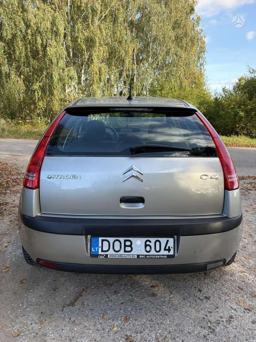 Pelēks Citroen C4 2008 Alīta, ar dzinēja tilpumu 1.59 L un nobraukumu 210 tūkst. km par 1250 €, foto 7 vietnē AUTOMOTO.COM.LV