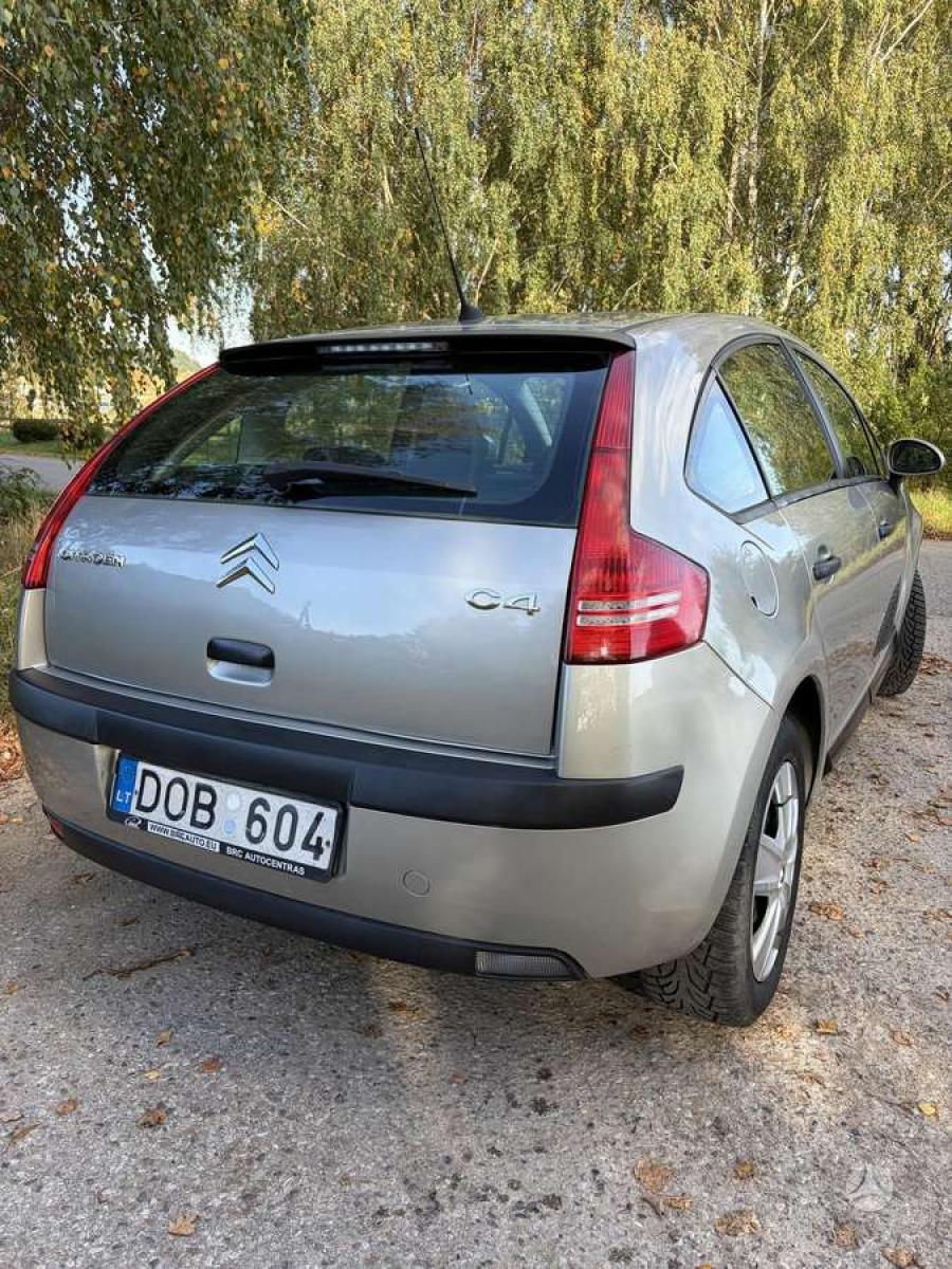 Pelēks Citroen C4 2008 Alīta, ar dzinēja tilpumu 1.59 L un nobraukumu 210 tūkst. km par 1250 €, foto 8 vietnē AUTOMOTO.COM.LV