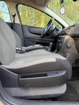 Pelēks Citroen C4 2008 Alīta, ar dzinēja tilpumu 1.59 L un nobraukumu 210 tūkst. km par 1250 €, foto 12 vietnē AUTOMOTO.COM.LV