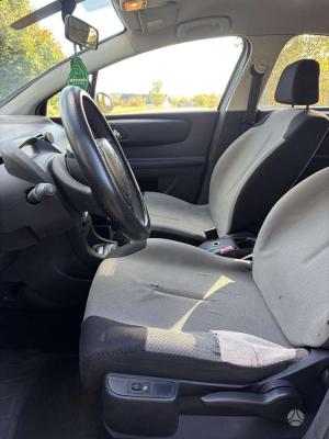 Pelēks Citroen C4 2008 Alīta, ar dzinēja tilpumu 1.59 L un nobraukumu 210 tūkst. km par 1250 €, foto 13 vietnē AUTOMOTO.COM.LV
