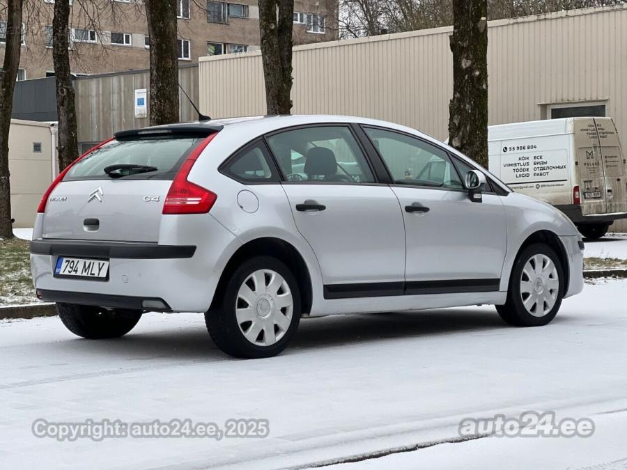 Pelēks Citroen C4 2009 Narva, ar dzinēja tilpumu 1.40 L un nobraukumu 184 tūkst. km par 999 €, foto 4 vietnē AUTOMOTO.COM.LV