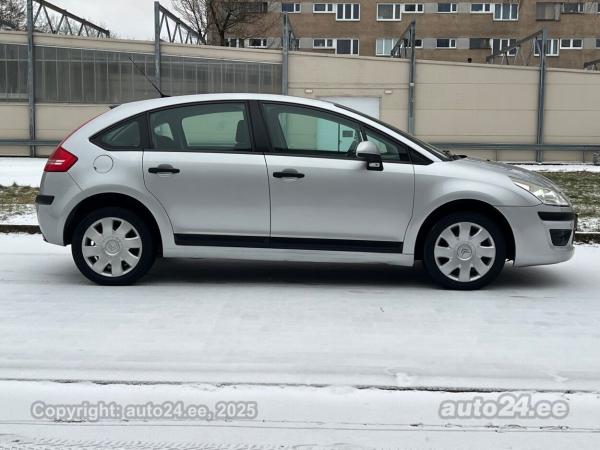 Pelēks Citroen C4 2009 Narva, ar dzinēja tilpumu 1.40 L un nobraukumu 184 tūkst. km par 999 €, foto 5 vietnē AUTOMOTO.COM.LV