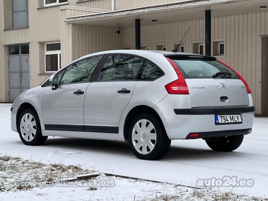 Pelēks Citroen C4 2009 Narva, ar dzinēja tilpumu 1.40 L un nobraukumu 184 tūkst. km par 999 €, foto 8 vietnē AUTOMOTO.COM.LV