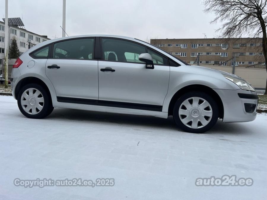 Pelēks Citroen C4 2009 Narva, ar dzinēja tilpumu 1.40 L un nobraukumu 184 tūkst. km par 999 €, foto 12 vietnē AUTOMOTO.COM.LV
