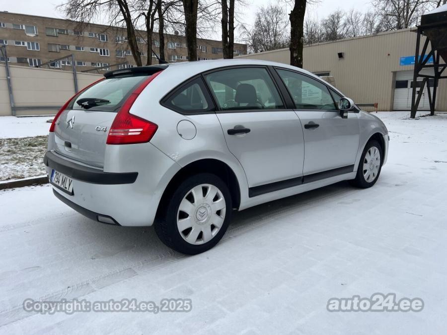 Pelēks Citroen C4 2009 Narva, ar dzinēja tilpumu 1.40 L un nobraukumu 184 tūkst. km par 999 €, foto 15 vietnē AUTOMOTO.COM.LV