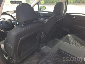 Grey Citroen C4 2009 in Riga, with an engine capacity of 1.60 L and mileage of 276 thousand km for 1250 €, photo 3 on AUTOMOTO.COM.LV