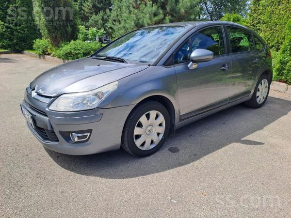 Grey Citroen C4 2009 in Riga, with an engine capacity of 1.60 L and mileage of 276 thousand km for 1250 €, photo 5 on AUTOMOTO.COM.LV