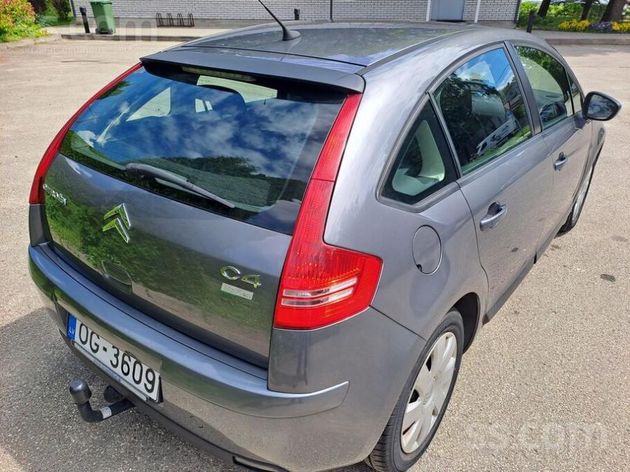 Grey Citroen C4 2009 in Riga, with an engine capacity of 1.60 L and mileage of 276 thousand km for 1250 €, photo 8 on AUTOMOTO.COM.LV