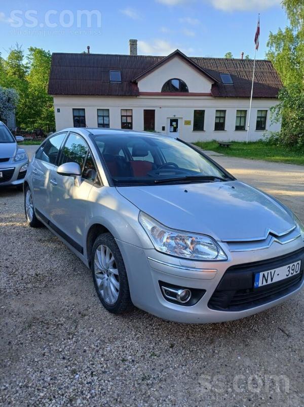Pelēks Citroen C4 2009 Madona, ar dzinēja tilpumu 2.00 L un nobraukumu 277 tūkst. km par 1750 €, foto 4 vietnē AUTOMOTO.COM.LV