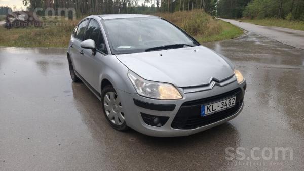 Pelēks Citroen C4 2009 Daugavpils, ar dzinēja tilpumu 1.60 L un nobraukumu 311 tūkst. km par 1100 €, foto 3 vietnē AUTOMOTO.COM.LV