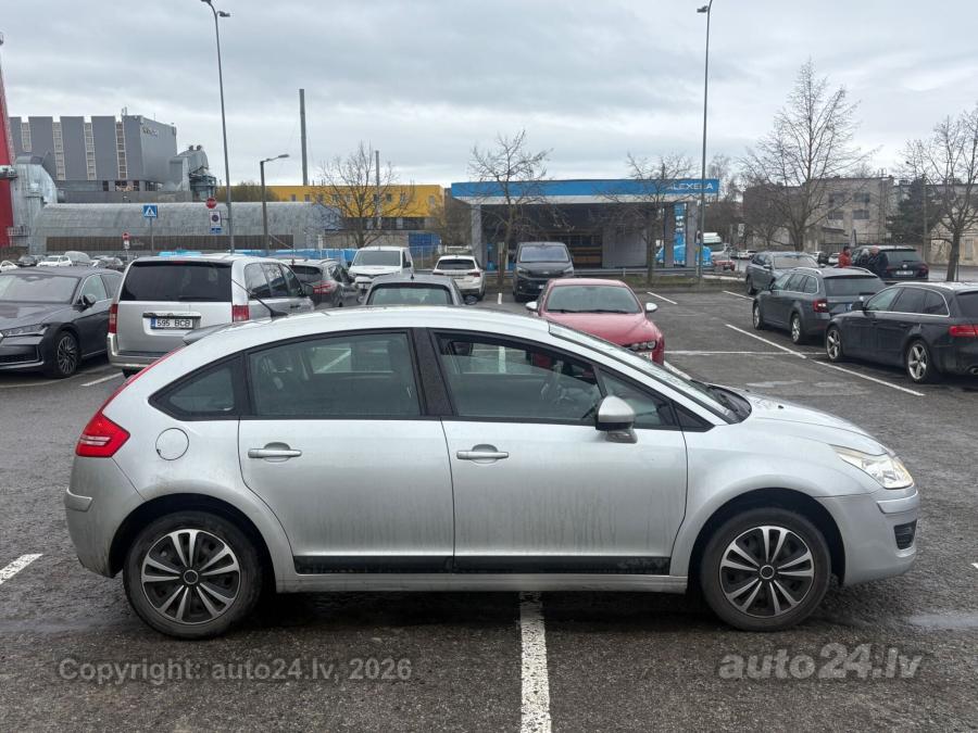 Pelēks Citroen C4 2010 Tallina, ar dzinēja tilpumu 1.60 L un nobraukumu 274 tūkst. km par 700 €, foto 4 vietnē AUTOMOTO.COM.LV