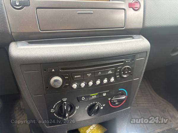 Pelēks Citroen C4 2010 Tallina, ar dzinēja tilpumu 1.60 L un nobraukumu 274 tūkst. km par 700 €, foto 10 vietnē AUTOMOTO.COM.LV