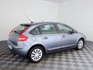 Pelēks Citroen C4 2010 Tallina, ar dzinēja tilpumu 1.60 L un nobraukumu 117 tūkst. km par 1599 €, foto 4 vietnē AUTOMOTO.COM.LV