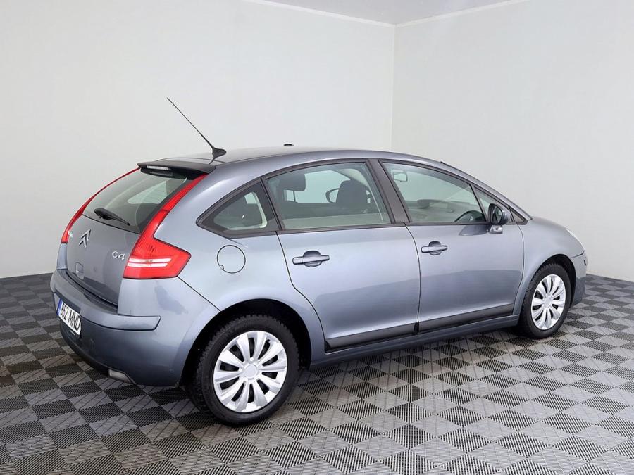Pelēks Citroen C4 2010 Tallina, ar dzinēja tilpumu 1.60 L un nobraukumu 117 tūkst. km par 1599 €, foto 11 vietnē AUTOMOTO.COM.LV