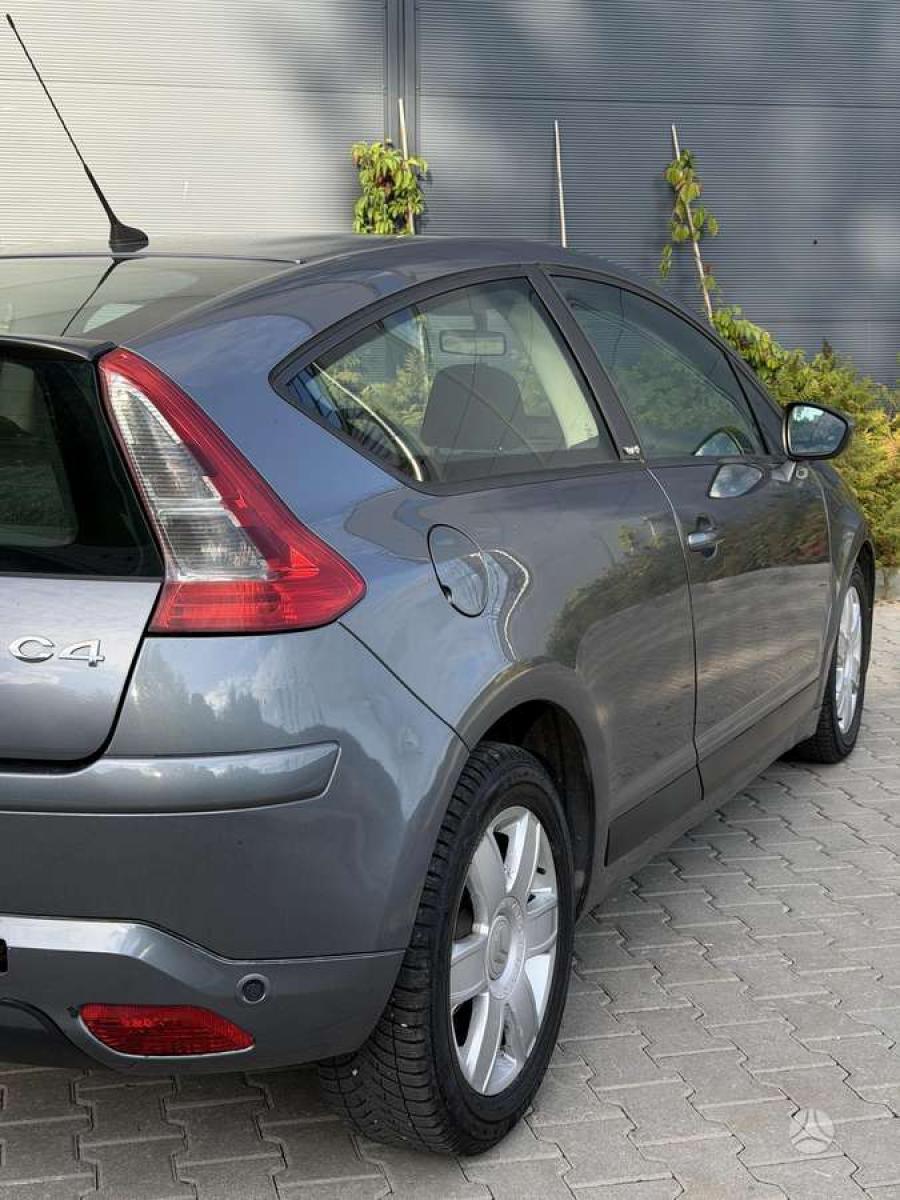Pelēks Citroen C4 2010 Viļņa, ar dzinēja tilpumu 1.56 L un nobraukumu 289 tūkst. km par 1650 €, foto 7 vietnē AUTOMOTO.COM.LV