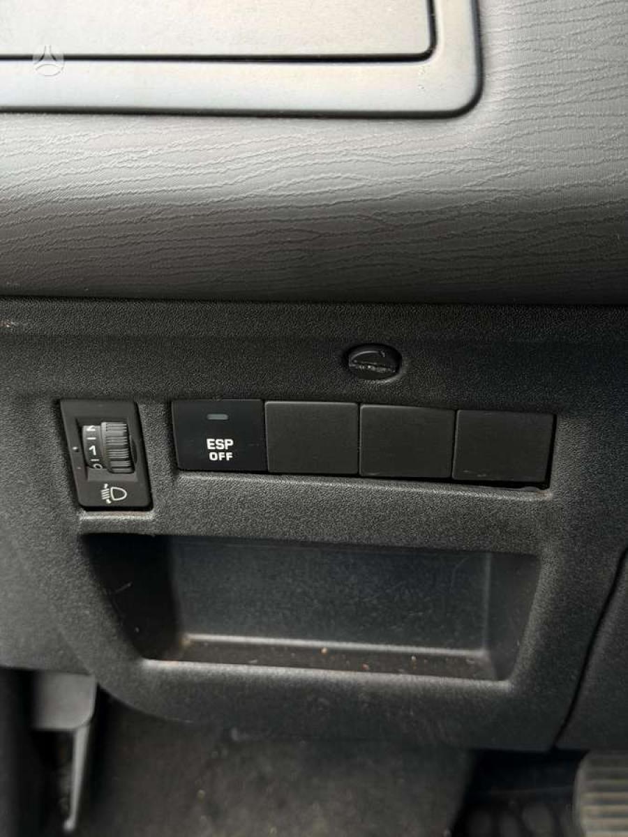 Pelēks Citroen C4 2010 Viļņa, ar dzinēja tilpumu 1.56 L un nobraukumu 289 tūkst. km par 1650 €, foto 18 vietnē AUTOMOTO.COM.LV