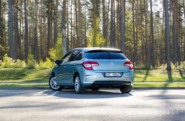 Pelēks Citroen C4 2011 Rīga, ar dzinēja tilpumu 1.40 L un nobraukumu 169 tūkst. km par 2790 €, foto 7 vietnē AUTOMOTO.COM.LV