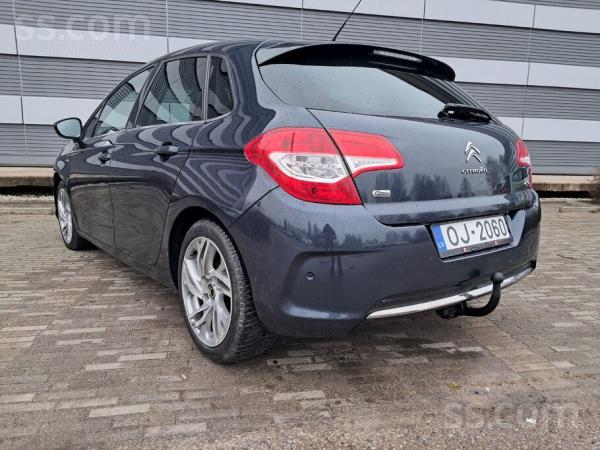 Pelēks Citroen C4 2011 Rīga, ar dzinēja tilpumu 1.60 L un nobraukumu 198 tūkst. km par 3850 €, foto 3 vietnē AUTOMOTO.COM.LV