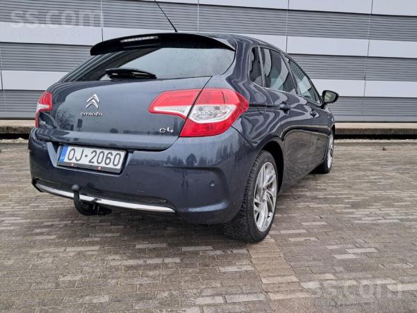 Pelēks Citroen C4 2011 Rīga, ar dzinēja tilpumu 1.60 L un nobraukumu 198 tūkst. km par 3850 €, foto 4 vietnē AUTOMOTO.COM.LV