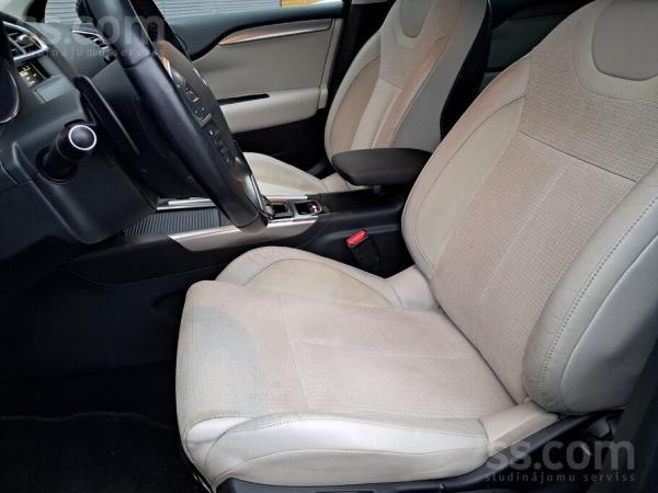 Pelēks Citroen C4 2011 Rīga, ar dzinēja tilpumu 1.60 L un nobraukumu 198 tūkst. km par 3850 €, foto 6 vietnē AUTOMOTO.COM.LV