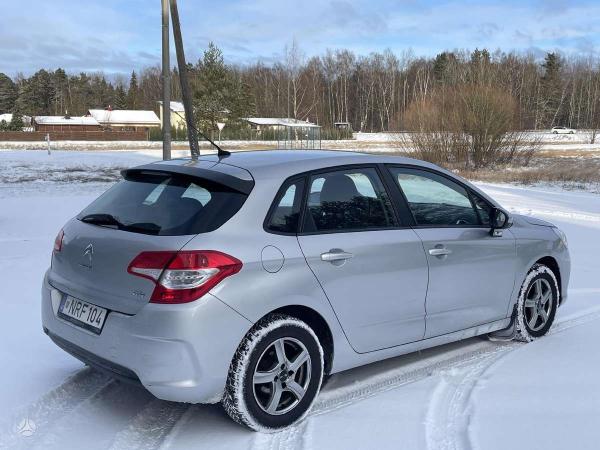 Pelēks Citroen C4 2011 Panevēža, ar dzinēja tilpumu 1.56 L un nobraukumu 265 tūkst. km par 1900 €, foto 3 vietnē AUTOMOTO.COM.LV