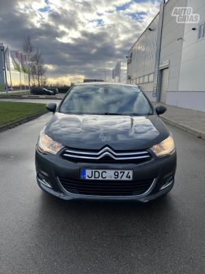 Pelēks Citroen C4 2011 Panevēža, ar dzinēja tilpumu 1.60 L un nobraukumu 297 tūkst. km par 1800 €, foto  vietnē AUTOMOTO.COM.LV