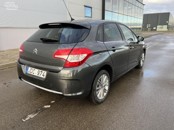 Pelēks Citroen C4 2011 Panevēža, ar dzinēja tilpumu 1.60 L un nobraukumu 297 tūkst. km par 1800 €, foto 3 vietnē AUTOMOTO.COM.LV