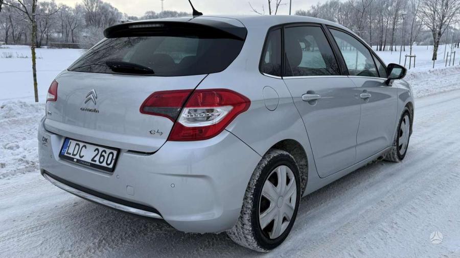 Grey Citroen C4 2011 in Vilnius, with an engine capacity of 1.56 L and mileage of 260 thousand km for 2950 €, photo 2 on AUTOMOTO.COM.LV