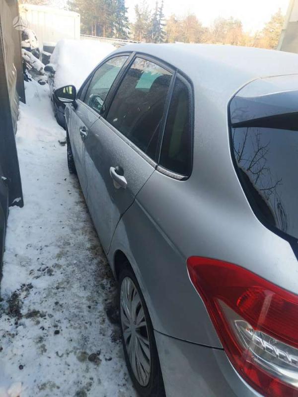 Grey Citroen C4 2011 in Kaunas, with an engine capacity of 1.56 L and mileage of 252 thousand km for 1450 €, photo 4 on AUTOMOTO.COM.LV