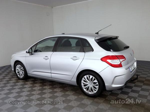 Pelēks Citroen C4 2011 Tallina, ar dzinēja tilpumu 1.60 L un nobraukumu 226 tūkst. km par 1999 €, foto 4 vietnē AUTOMOTO.COM.LV