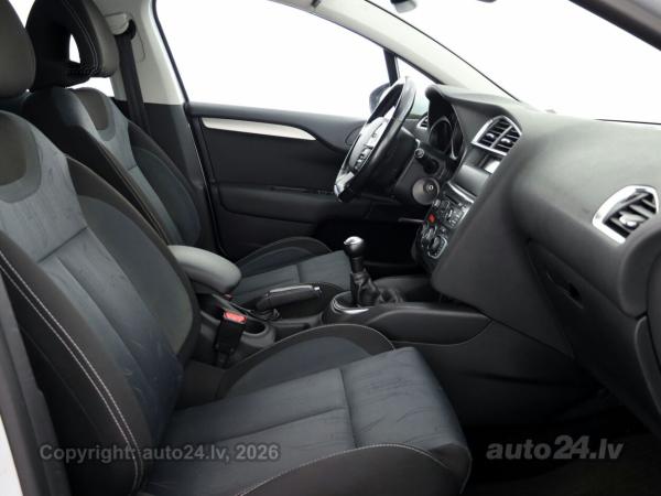 Pelēks Citroen C4 2011 Tallina, ar dzinēja tilpumu 1.60 L un nobraukumu 226 tūkst. km par 1999 €, foto 6 vietnē AUTOMOTO.COM.LV