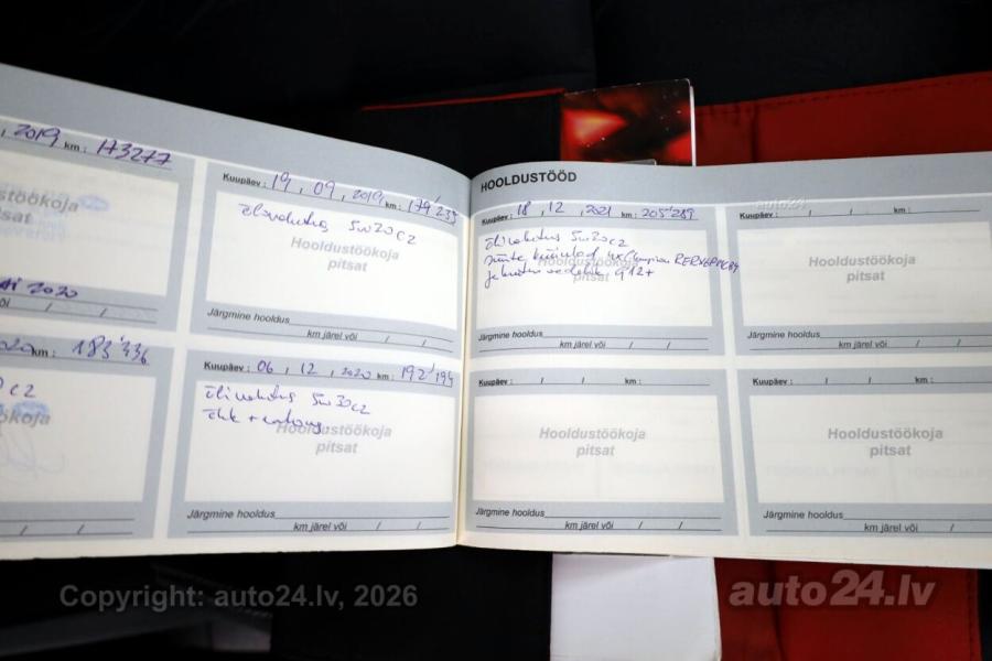Pelēks Citroen C4 2011 Tallina, ar dzinēja tilpumu 1.60 L un nobraukumu 226 tūkst. km par 1999 €, foto 8 vietnē AUTOMOTO.COM.LV