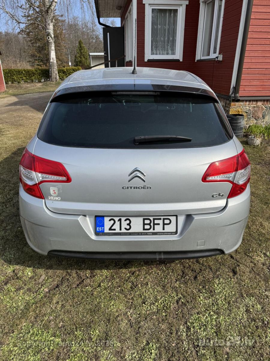Pelēks Citroen C4 2011 Tartu, ar dzinēja tilpumu 1.40 L un nobraukumu 102 tūkst. km par 2500 €, foto 4 vietnē AUTOMOTO.COM.LV