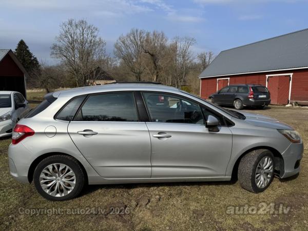 Grey Citroen C4 2011 in Tartu, with an engine capacity of 1.40 L and mileage of 102 thousand km for 2500 €, photo 4 on AUTOMOTO.COM.LV