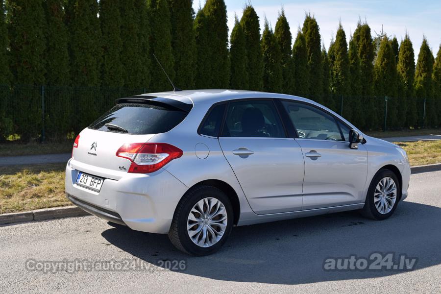 Pelēks Citroen C4 2011 Tartu, ar dzinēja tilpumu 1.40 L un nobraukumu 102 tūkst. km par 3990 €, foto 6 vietnē AUTOMOTO.COM.LV