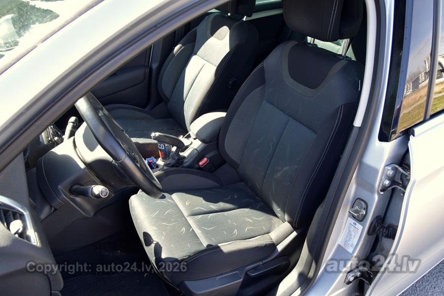 Pelēks Citroen C4 2011 Tartu, ar dzinēja tilpumu 1.40 L un nobraukumu 102 tūkst. km par 3990 €, foto 10 vietnē AUTOMOTO.COM.LV
