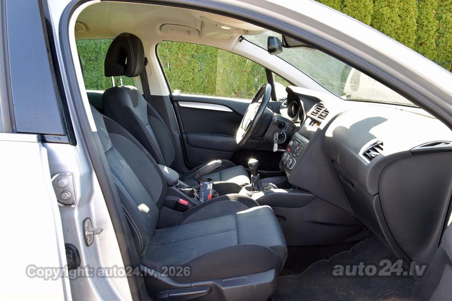 Pelēks Citroen C4 2011 Tartu, ar dzinēja tilpumu 1.40 L un nobraukumu 102 tūkst. km par 3990 €, foto 14 vietnē AUTOMOTO.COM.LV