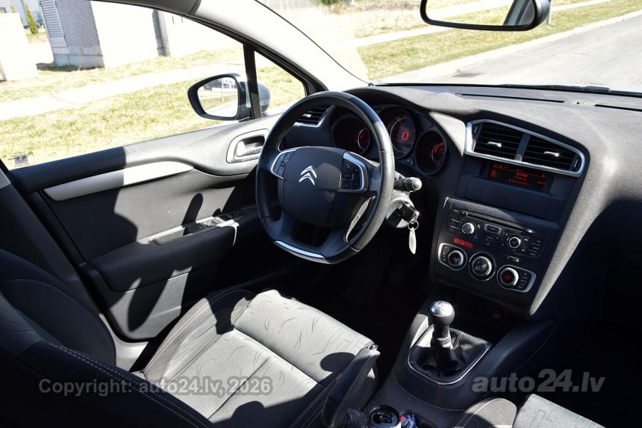 Pelēks Citroen C4 2011 Tartu, ar dzinēja tilpumu 1.40 L un nobraukumu 102 tūkst. km par 3990 €, foto 15 vietnē AUTOMOTO.COM.LV
