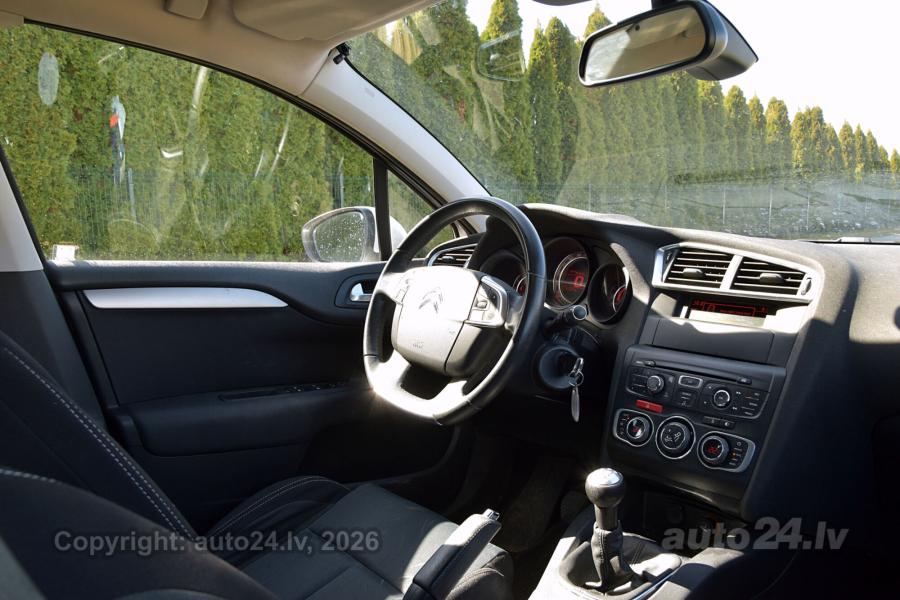 Pelēks Citroen C4 2011 Tartu, ar dzinēja tilpumu 1.40 L un nobraukumu 102 tūkst. km par 3990 €, foto 16 vietnē AUTOMOTO.COM.LV