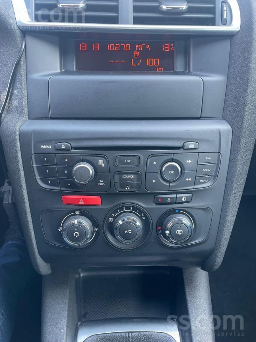 Pelēks Citroen C4 2011 Rīga, ar dzinēja tilpumu 1.60 L un nobraukumu 0 tūkst. km par 2599 €, foto 12 vietnē AUTOMOTO.COM.LV