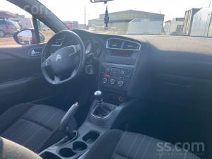 Pelēks Citroen C4 2011 Rīga, ar dzinēja tilpumu 1.60 L un nobraukumu 0 tūkst. km par 2599 €, foto 17 vietnē AUTOMOTO.COM.LV