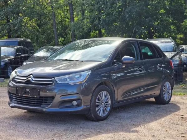 Grey Citroen C4 2011 in Grobiņa, with an engine capacity of 1.60 L and mileage of 186 thousand km for 4450 €, photo 2 on AUTOMOTO.COM.LV