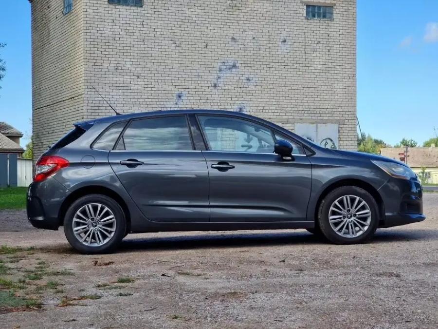 Grey Citroen C4 2011 in Grobiņa, with an engine capacity of 1.60 L and mileage of 186 thousand km for 4450 €, photo 8 on AUTOMOTO.COM.LV