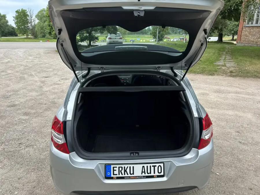 Grey Citroen C4 2011 in Grobiņa, with an engine capacity of 1.60 L and mileage of 240 thousand km for 4500 €, photo 11 on AUTOMOTO.COM.LV