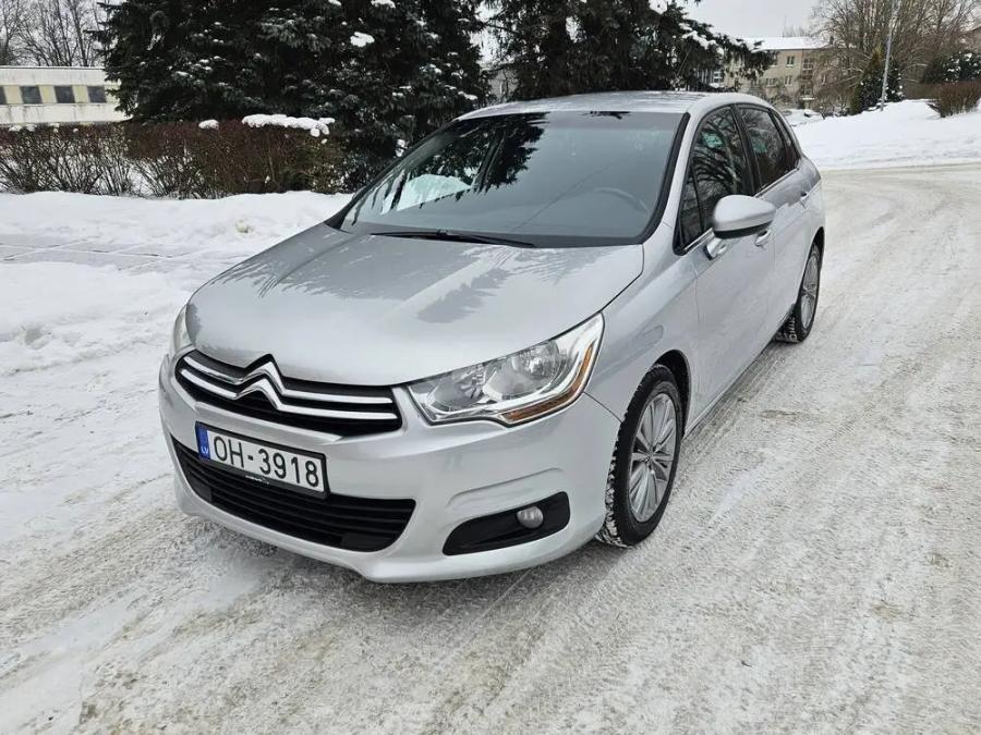 Pelēks Citroen C4 2011 Jēkabpils, ar dzinēja tilpumu 1.40 L un nobraukumu 241 tūkst. km par 3990 €, foto 3 vietnē AUTOMOTO.COM.LV