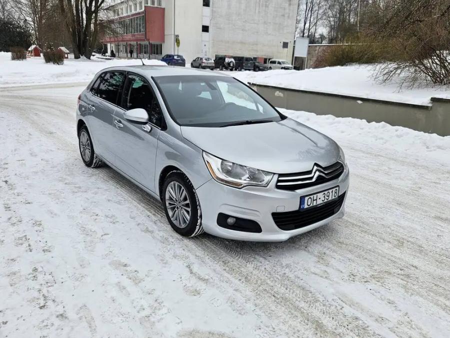 Pelēks Citroen C4 2011 Jēkabpils, ar dzinēja tilpumu 1.40 L un nobraukumu 241 tūkst. km par 3990 €, foto 5 vietnē AUTOMOTO.COM.LV