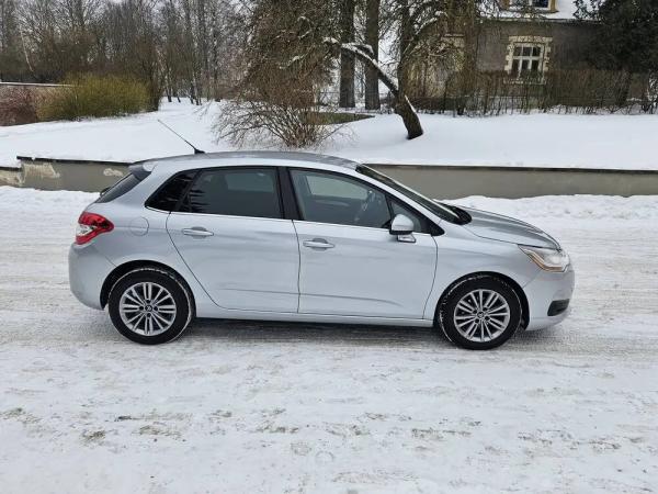 Pelēks Citroen C4 2011 Jēkabpils, ar dzinēja tilpumu 1.40 L un nobraukumu 241 tūkst. km par 3990 €, foto 5 vietnē AUTOMOTO.COM.LV