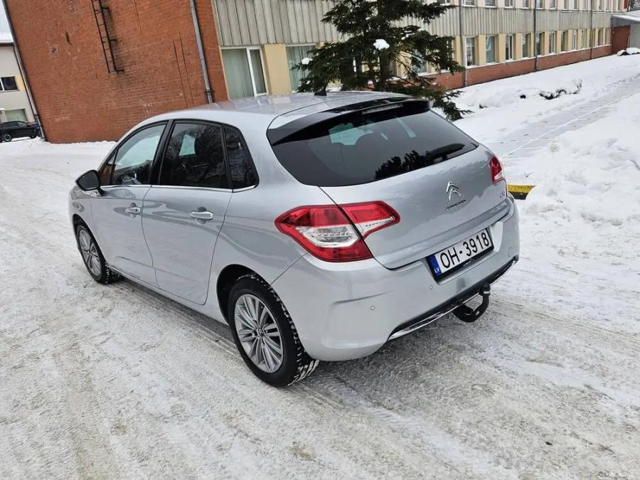 Pelēks Citroen C4 2011 Jēkabpils, ar dzinēja tilpumu 1.40 L un nobraukumu 241 tūkst. km par 3990 €, foto 10 vietnē AUTOMOTO.COM.LV
