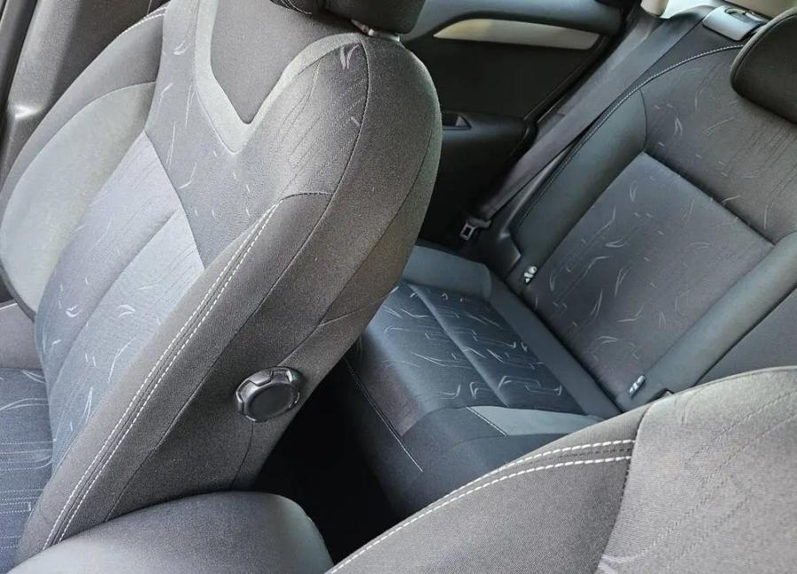 Pelēks Citroen C4 2011 Jēkabpils, ar dzinēja tilpumu 1.40 L un nobraukumu 241 tūkst. km par 3990 €, foto 27 vietnē AUTOMOTO.COM.LV